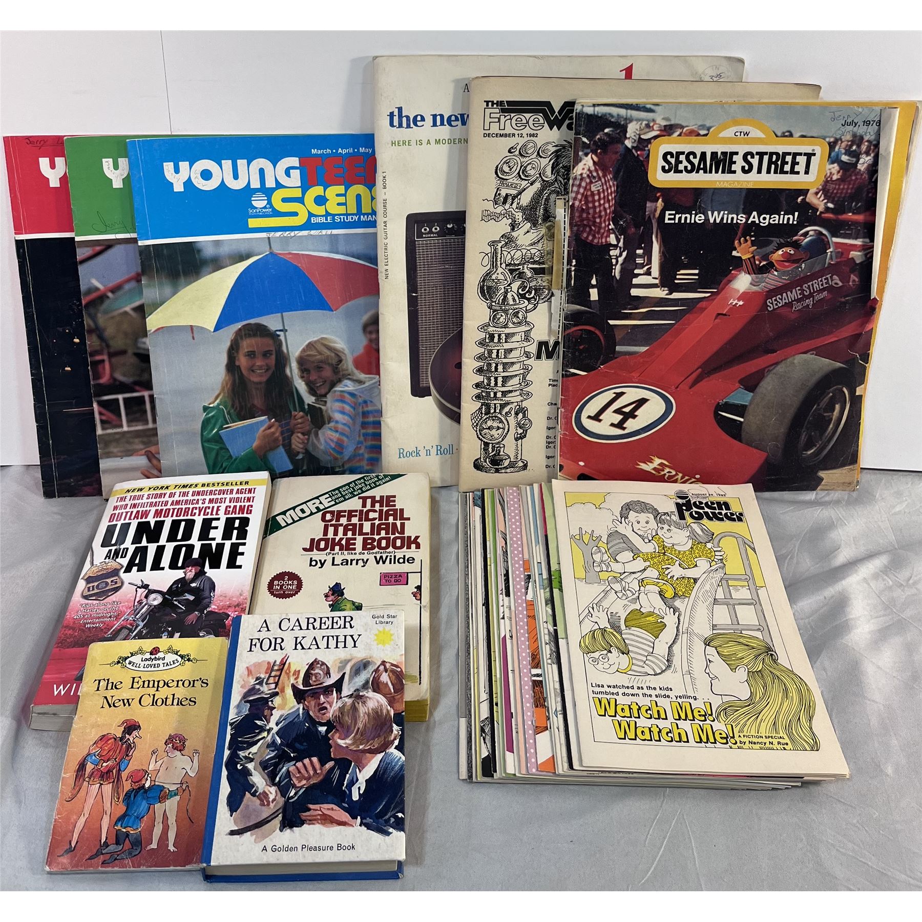 Vintage Miscellaneous Paper Media