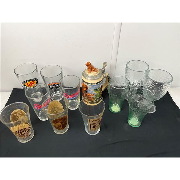 Collectable Glassware Lot Sunrise Estate Services Ltd