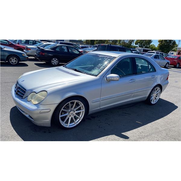 2002 Mercedes-Benz C-Class C 240