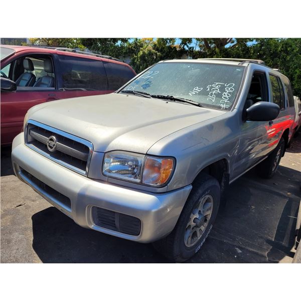 2002 Nissan Pathfinder SE
