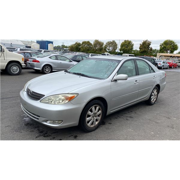 2004 Toyota Camry Standard