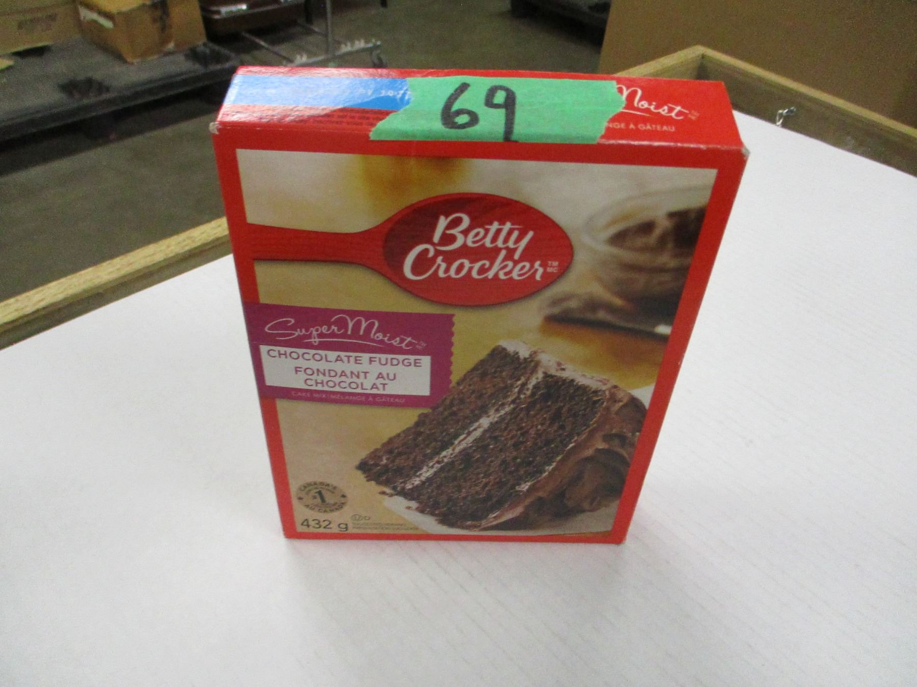 SHELF PULLS (AS IS): BETTY CROCKER CHOCOLATE FUDGE CAKE MIX - BOX