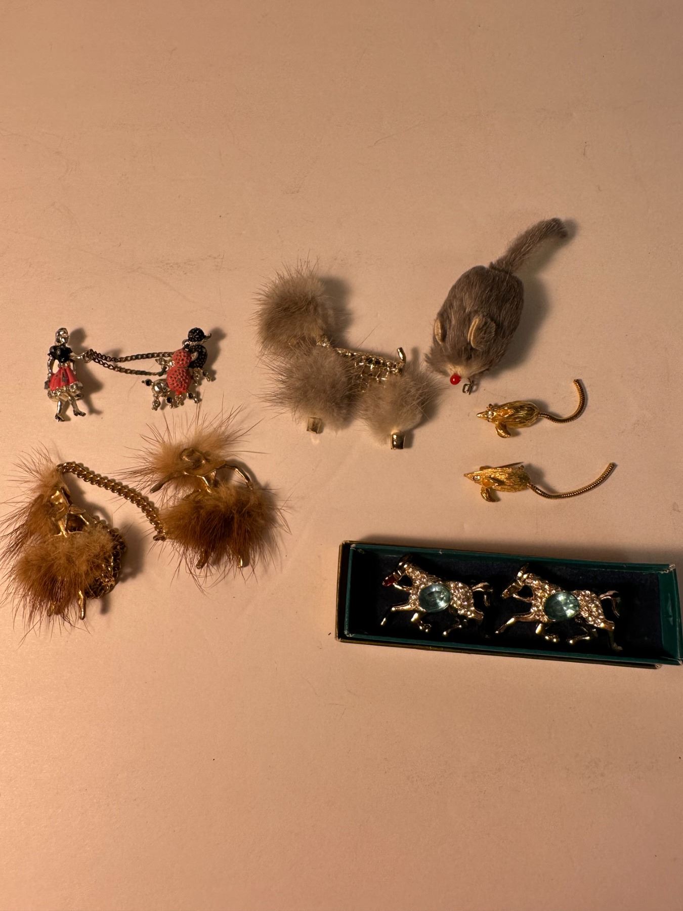 Vintage pin set. 3 fur pins. Mouse made in W.Germany. No markings on ...