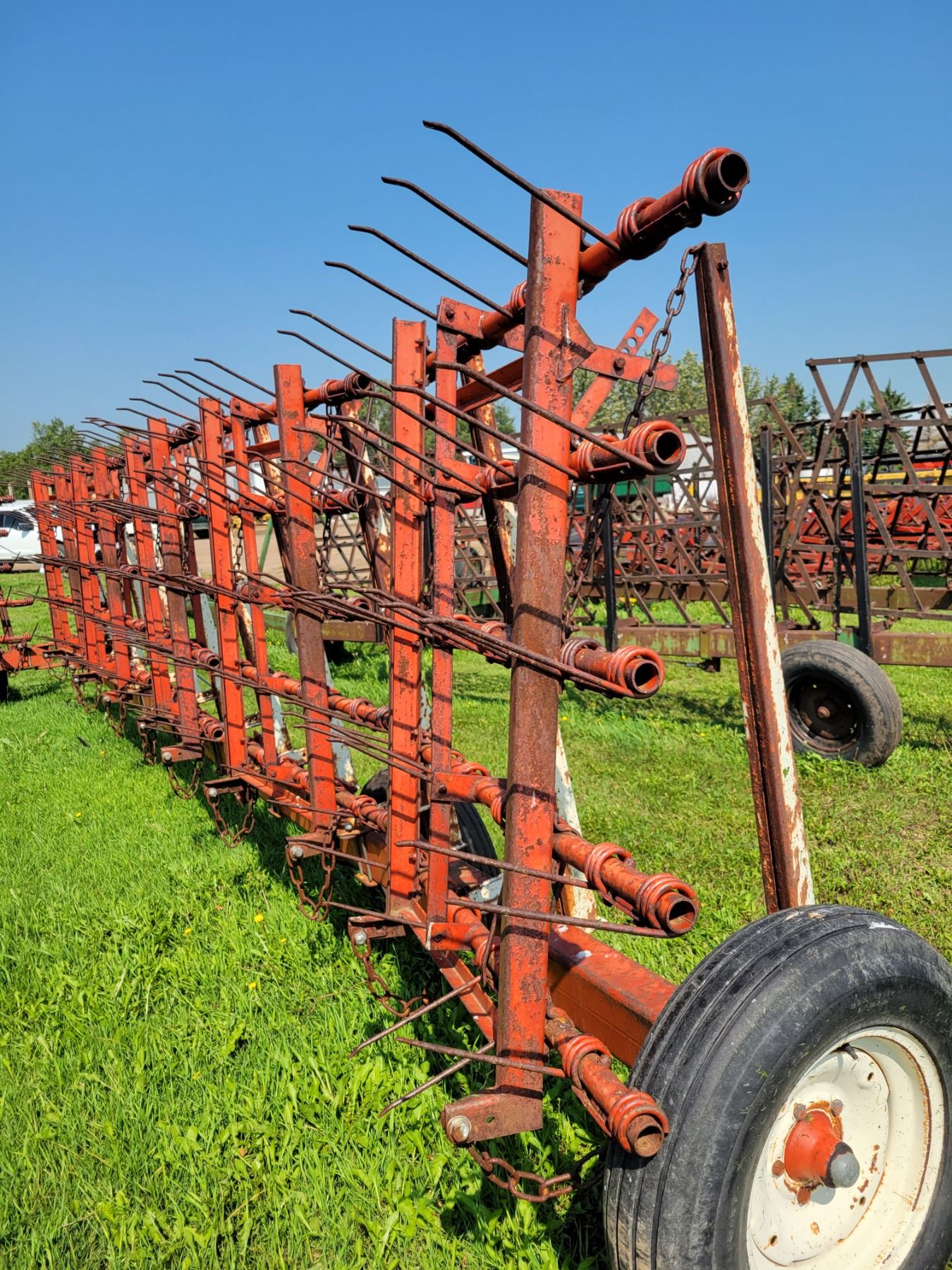 50' Flexicoil Tine harrows (Red), c/w drawbar, 5' harrows, tines are 10 ...