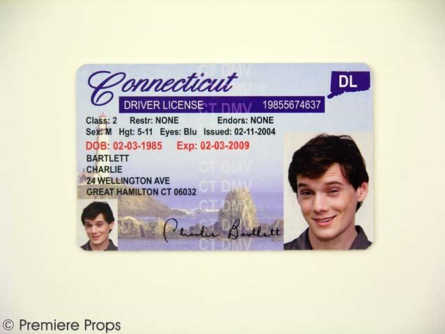 Charlie Bartlett (Anton Yelchin) Driver's License Movie Props