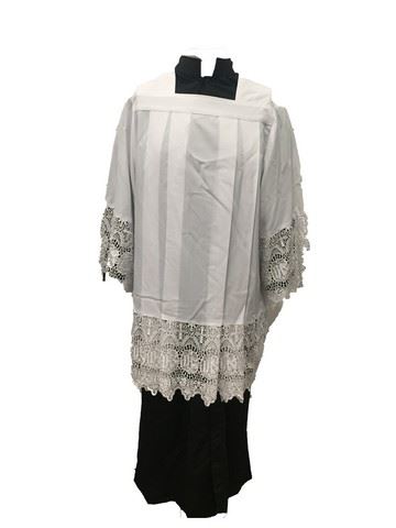 Father Stu Ham (Aaron Moten) Movie Costumes