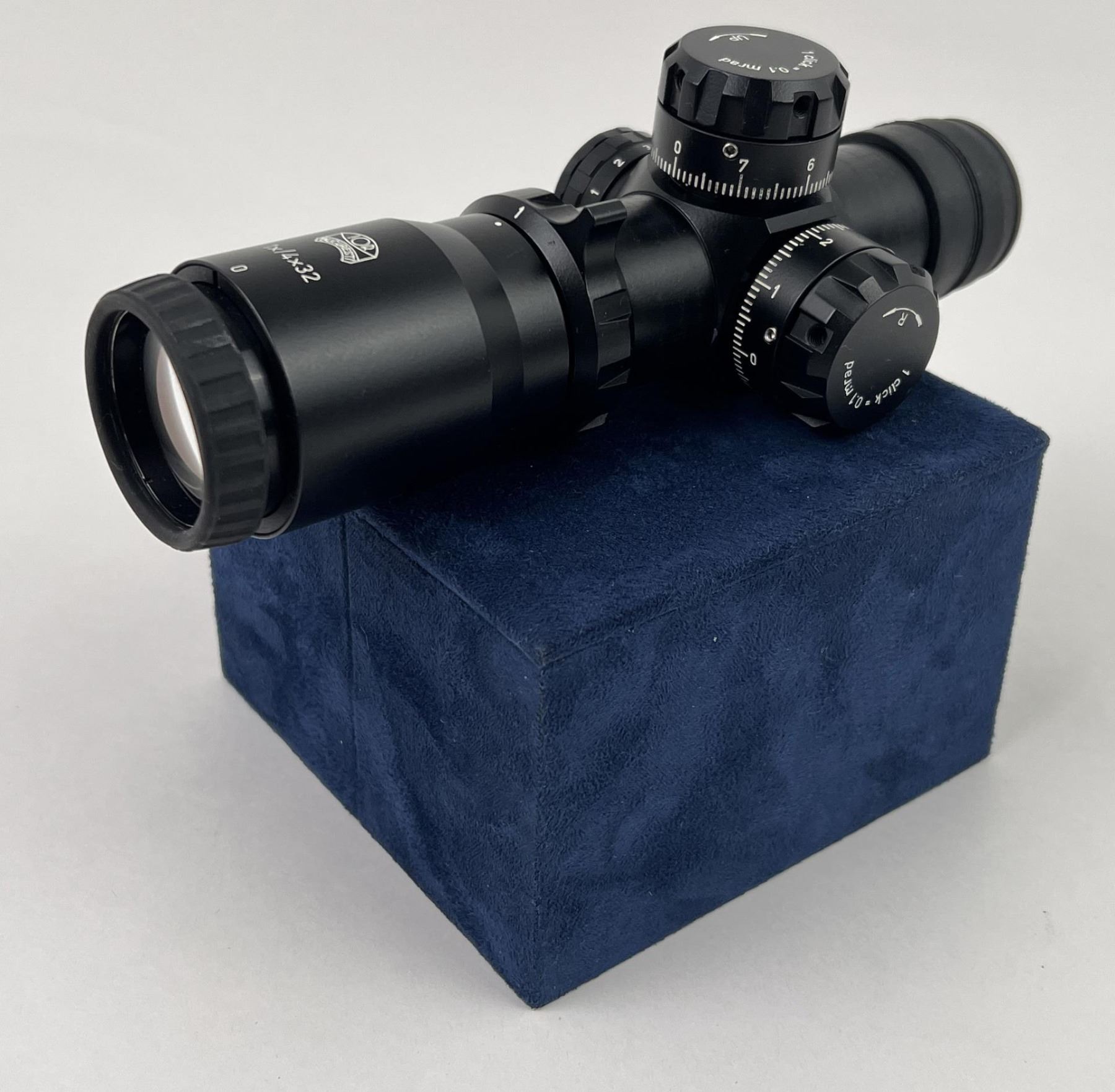 IOR Valdada Bucuresti 1x4x32 Tactical Rifle Scope