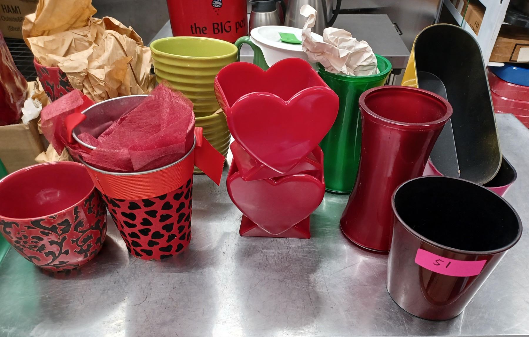 Misc Decorative Ceramic Plastic Pots Oahu Auctions misc-decorative-ceramic-plastic-pots-oahu-auctions
