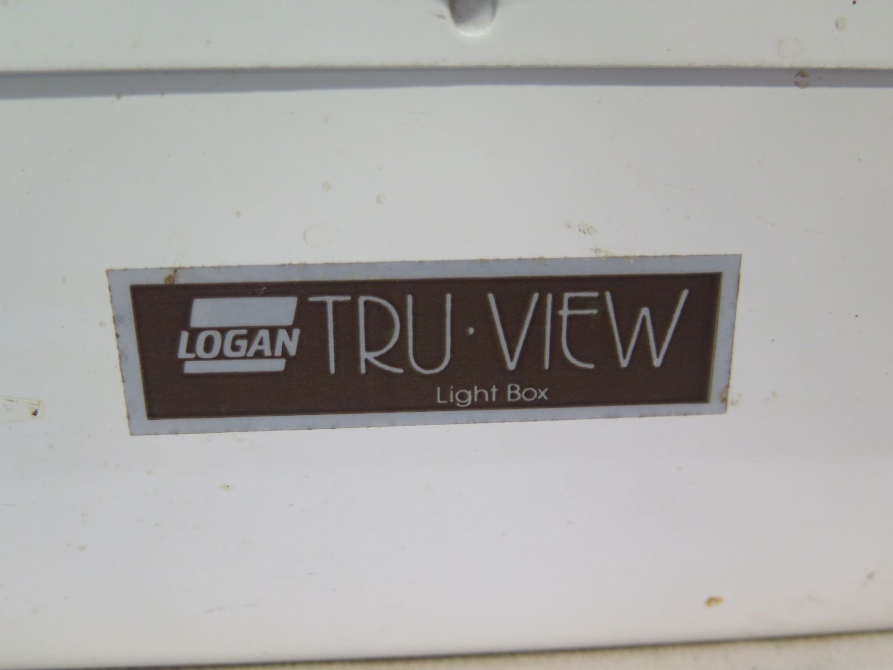Logan Tru View Light Box Oahu Auctions
