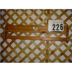 AMISH MADE PINE WALL MOUNT QUILT RACK W/2" SHELF