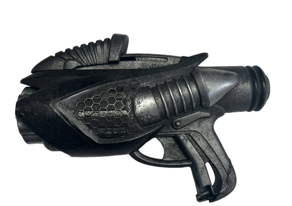 Altered Carbon (2018 - 2020) - Prop Blaster. Lot A