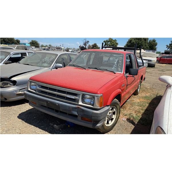 1986 Mazda B-Series B2000