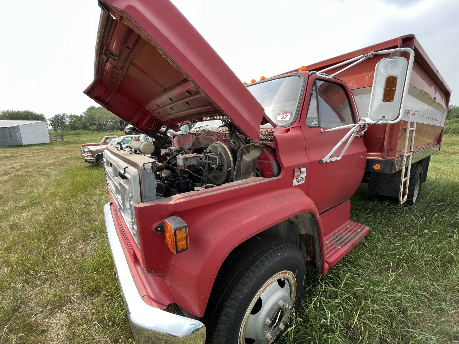 GMC 5000 Truck with Steel 15ft Box & Hoist. Manual 4 speed.