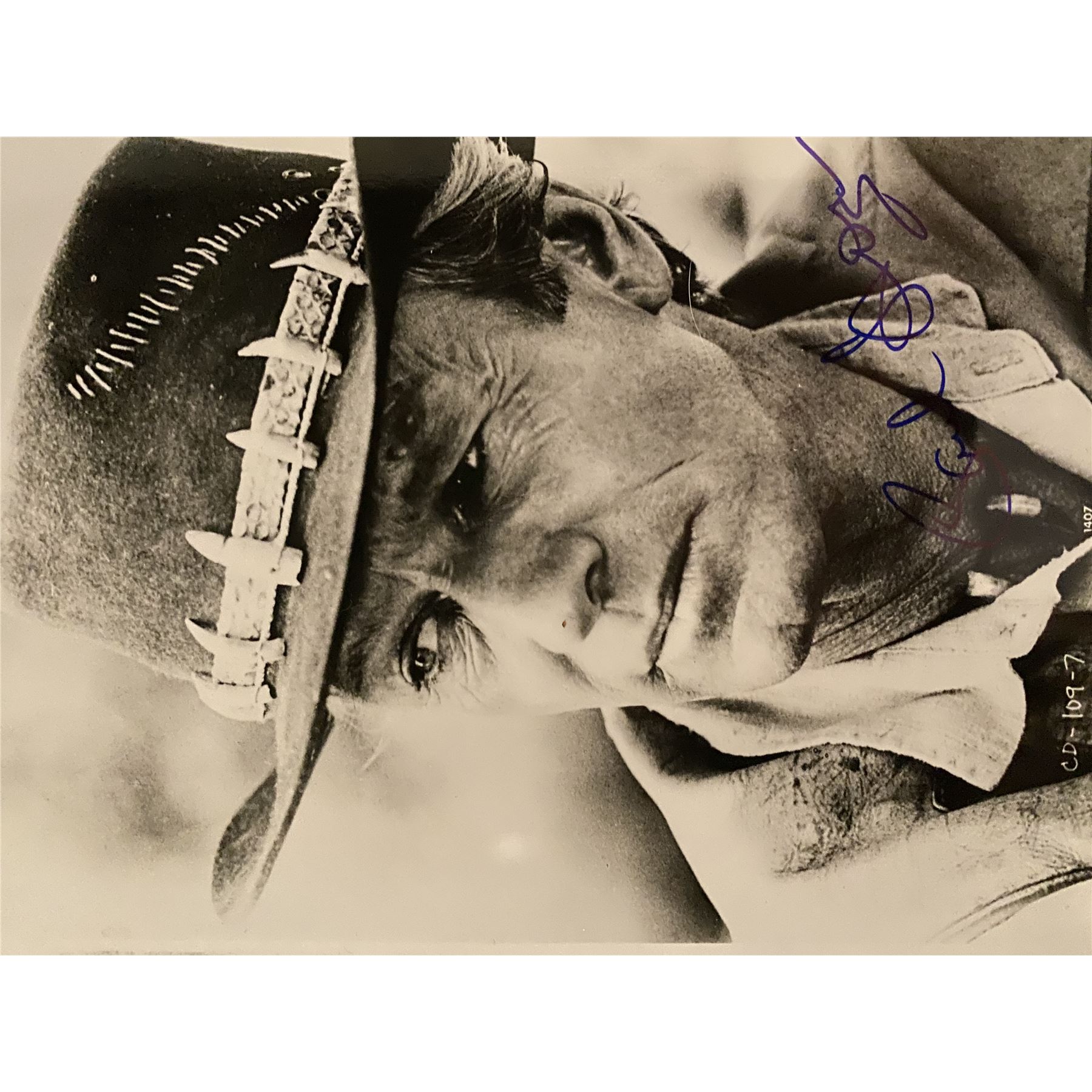 Crocodile Dundee Paul Hogan signed photo