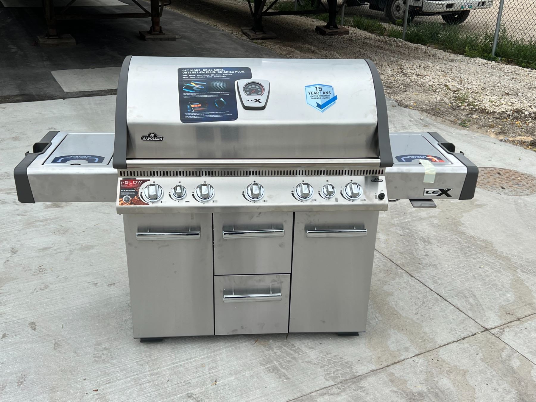 New Napoleon LEX 730RSIB Natural Gas BBQ Barbecue Station as pictured