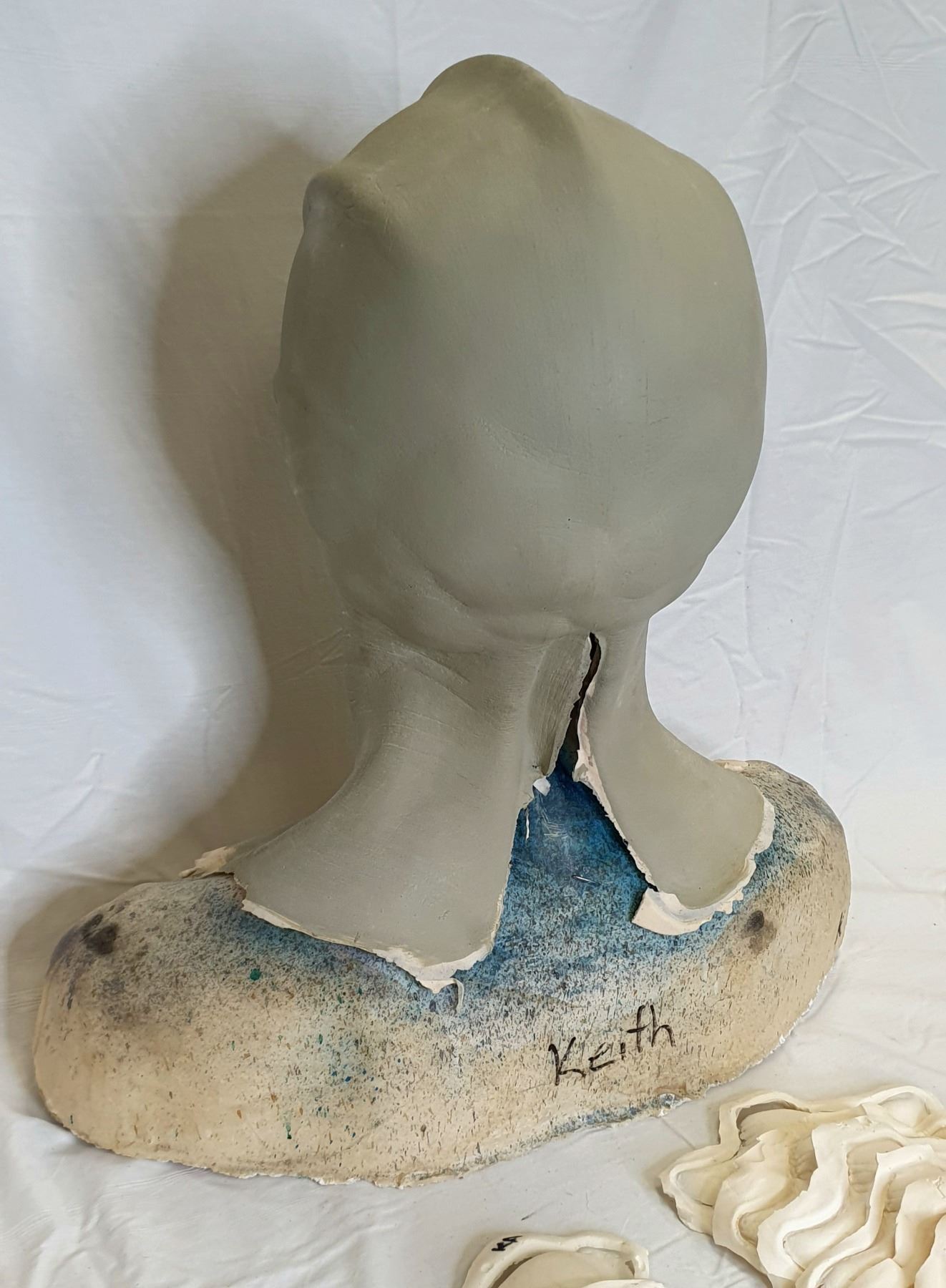 "Resident Alien" - Hero Double Alien unpainted Big Alien mask w/ bust ...