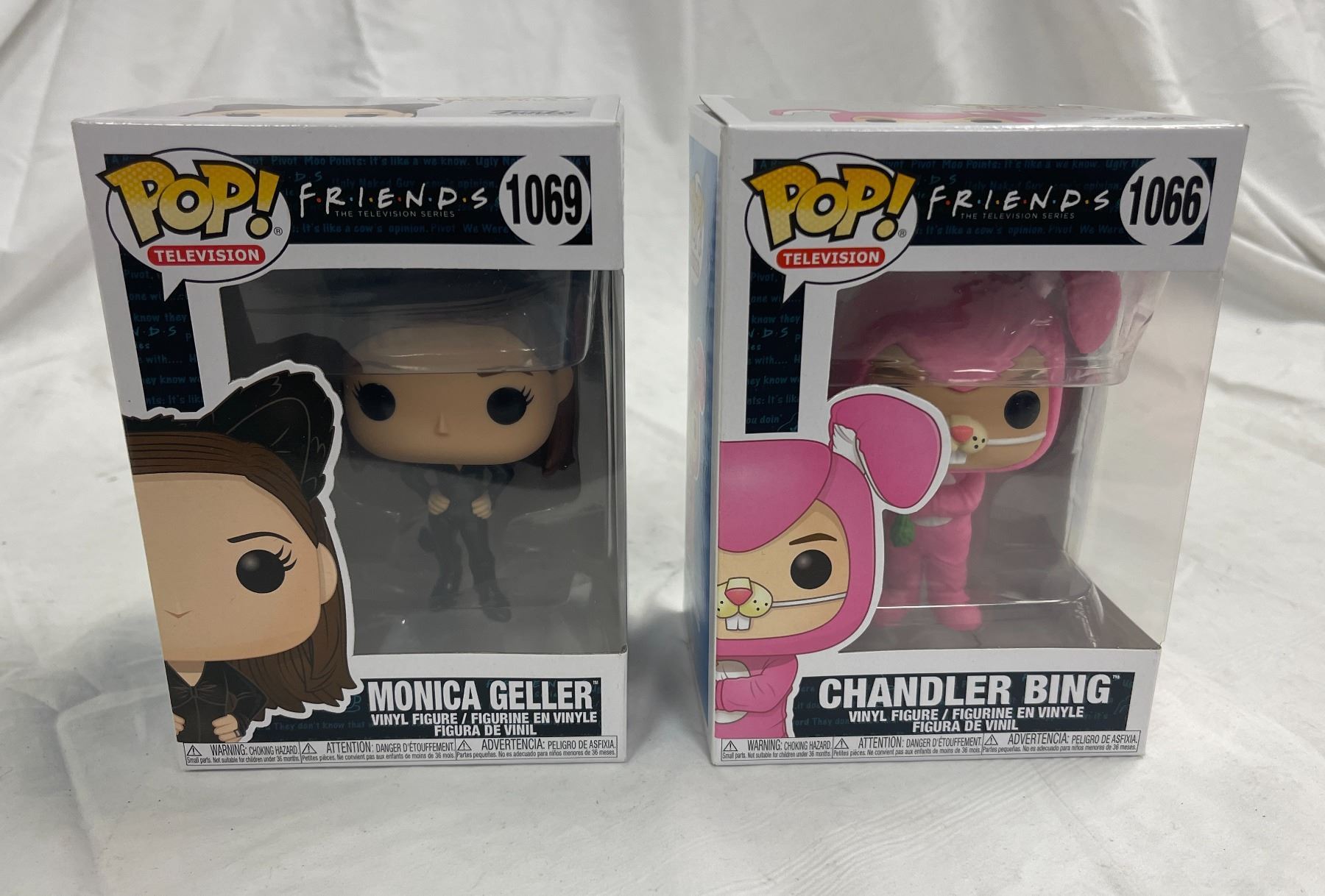 Funko Pop! Television F.R.I.E.N.D.S Chandler Bing & Monica Geller vinyl ...