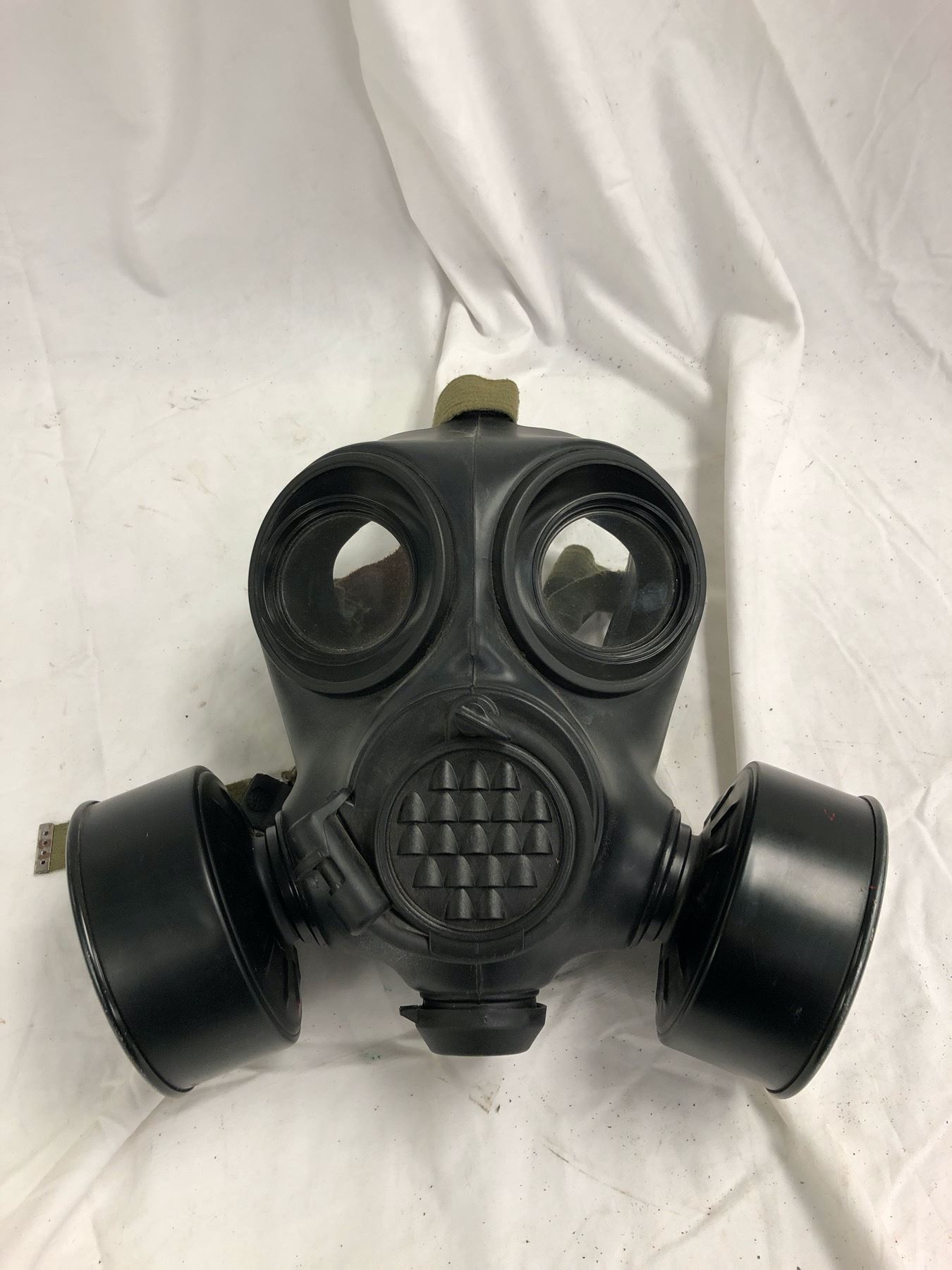 Czech Army M90 replica prop gas mask