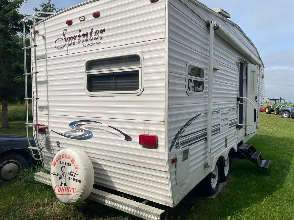 2000 Keystone Sprinter 5th wheel camper