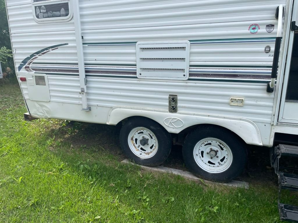 2000 Keystone Sprinter 5th wheel camper