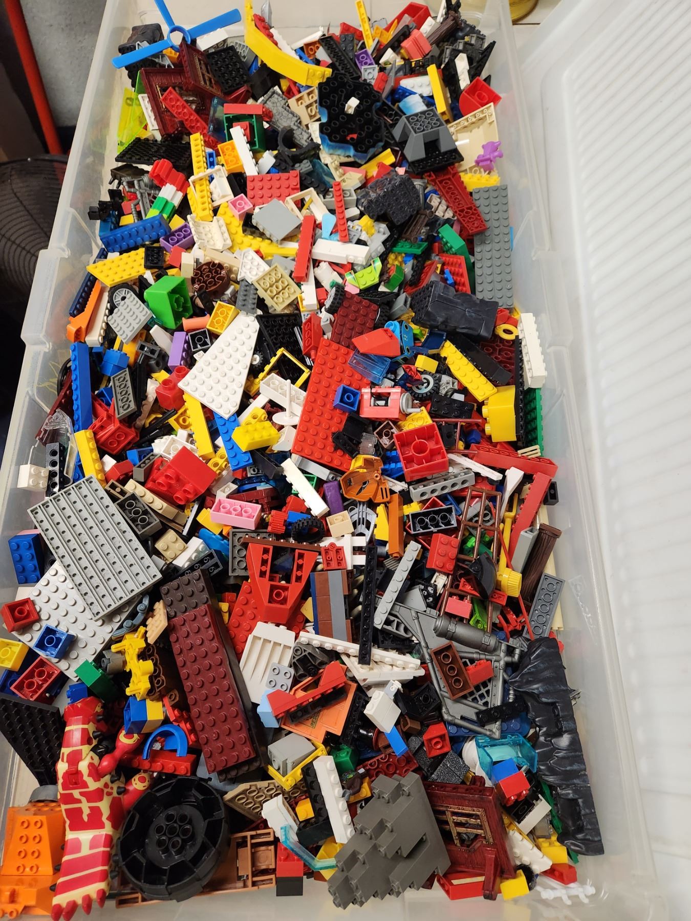 Large Tub of Lego/Mega Block Mix