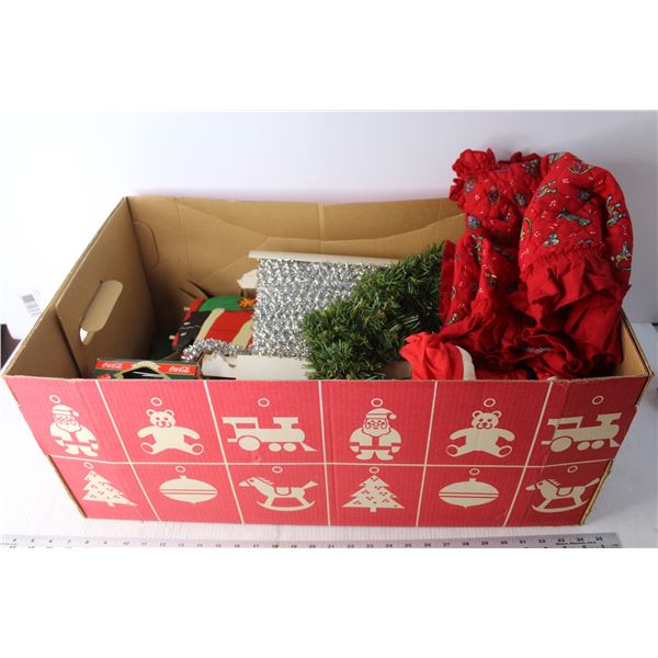 Assorted Christmas Decorations Bodnarus Auctioneering
