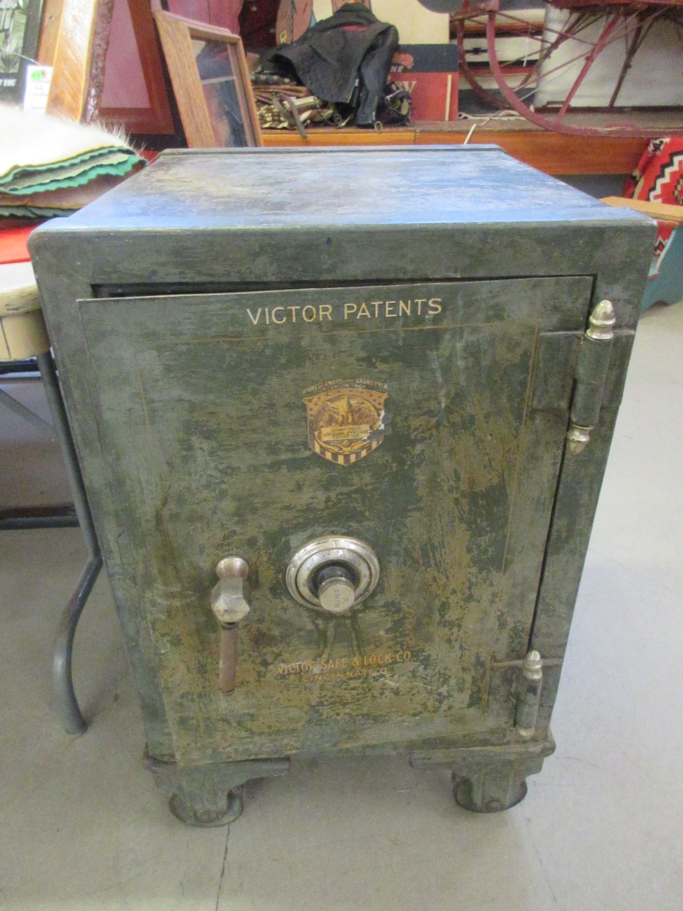 Victor Safe + Lock Co Cincinnati OH Floor Safe- Combination- Wheels- 31 ...