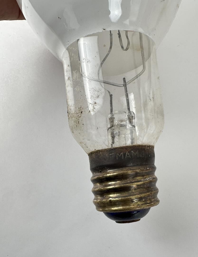 Revere Electric Porcelain Service Station Light