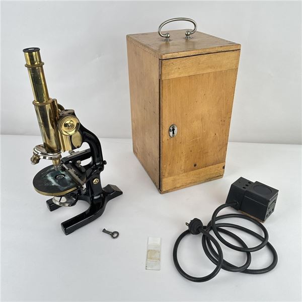 Reichert Austria Microscope