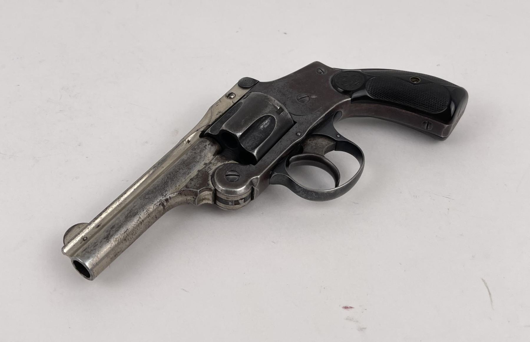 Smith & Wesson Safety Hammerless Revolver Pistol