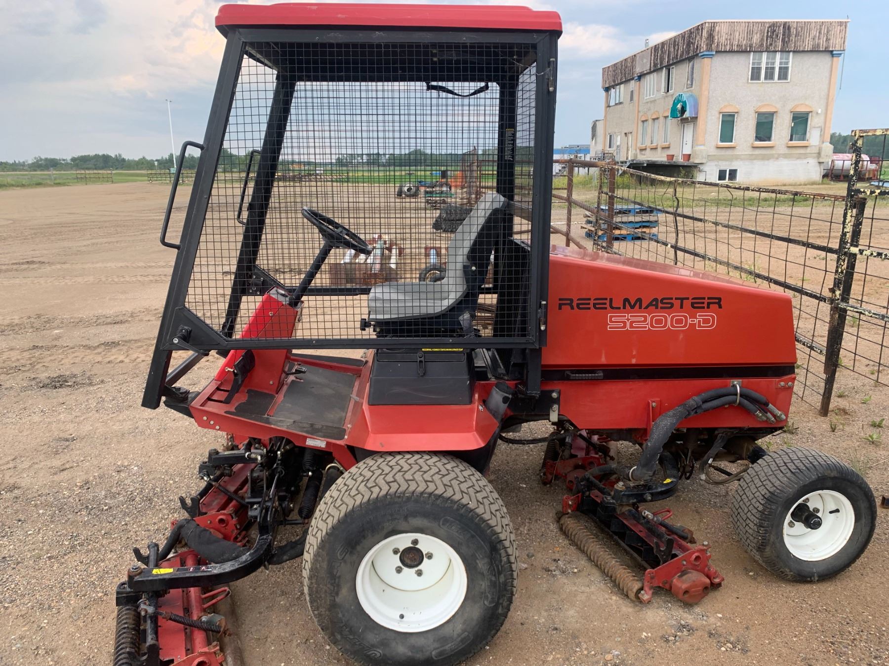 TORO REELMASTER 5200D MOWER