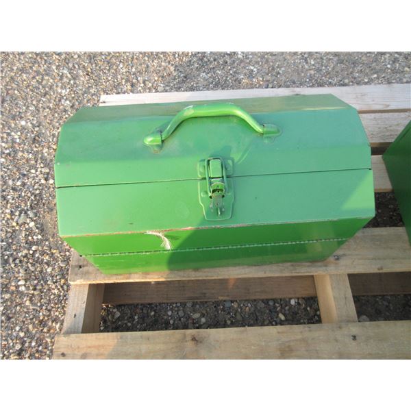 SMALL GREEN METAL TOOLBOX