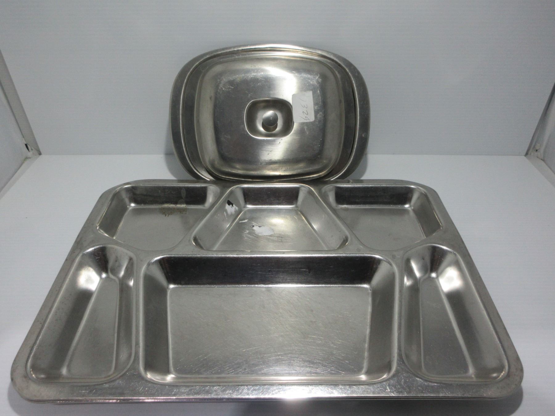 STAINLESS STEEL COMMERCIAL FOOD SERVICE TRAYS (3 PIECES)