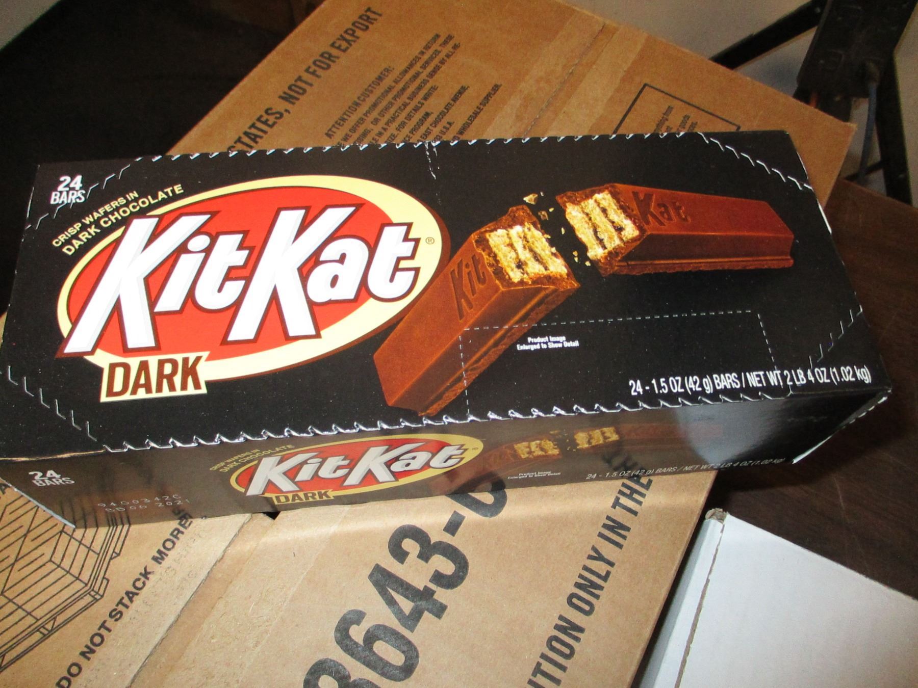 DARK CHOCOLATE KIT KAT BARS (24 X 1.5 OZ) - PER BOX