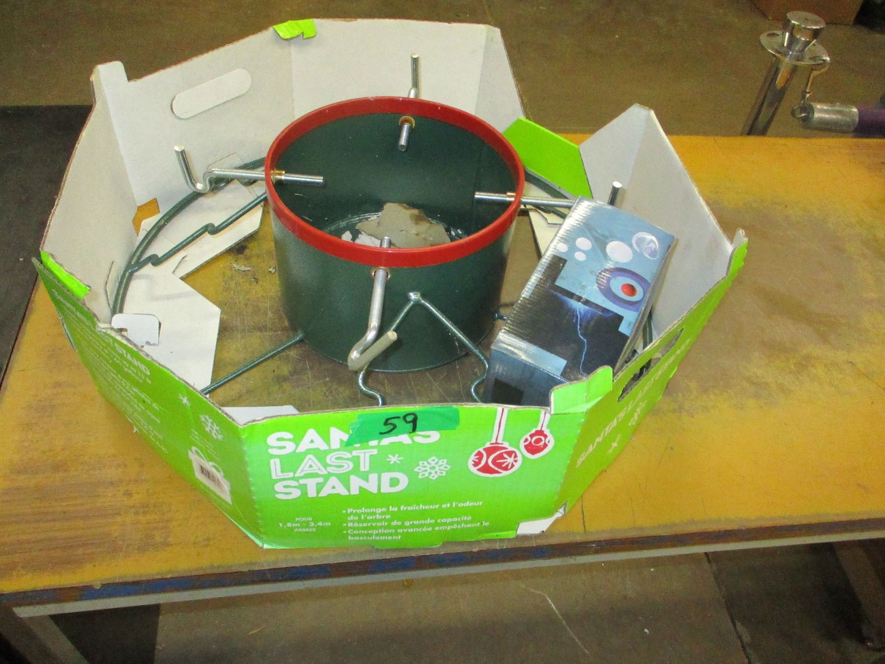 COMMERCIAL CHRISTMAS TREE STAND