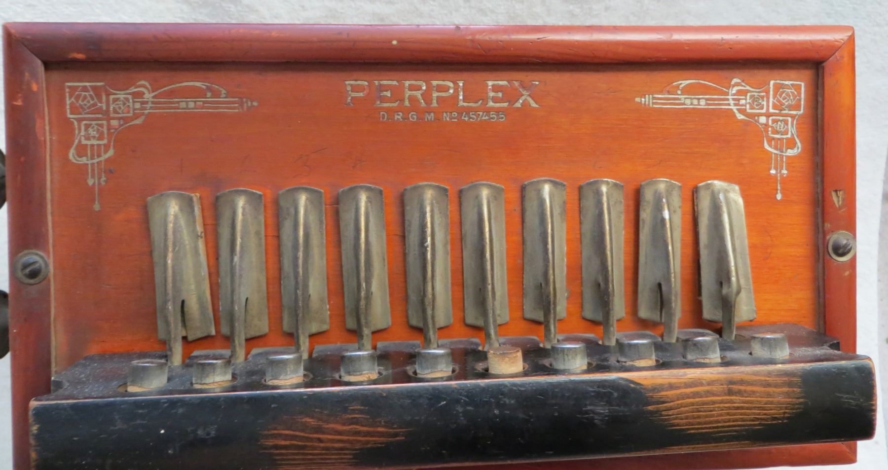 Antique tivoli accordion squeeze box 1910 G.W.O. - Schmalz Auctions