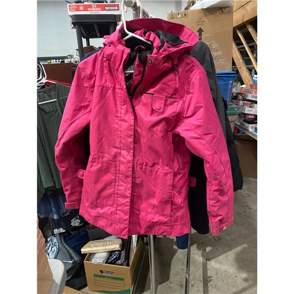 Trilogy powder room small jacket