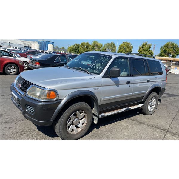 2002 Mitsubishi Montero Sport XLS