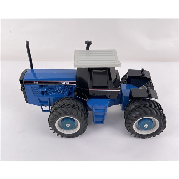 Ertl Ford Versatile 846 Toy Tractor