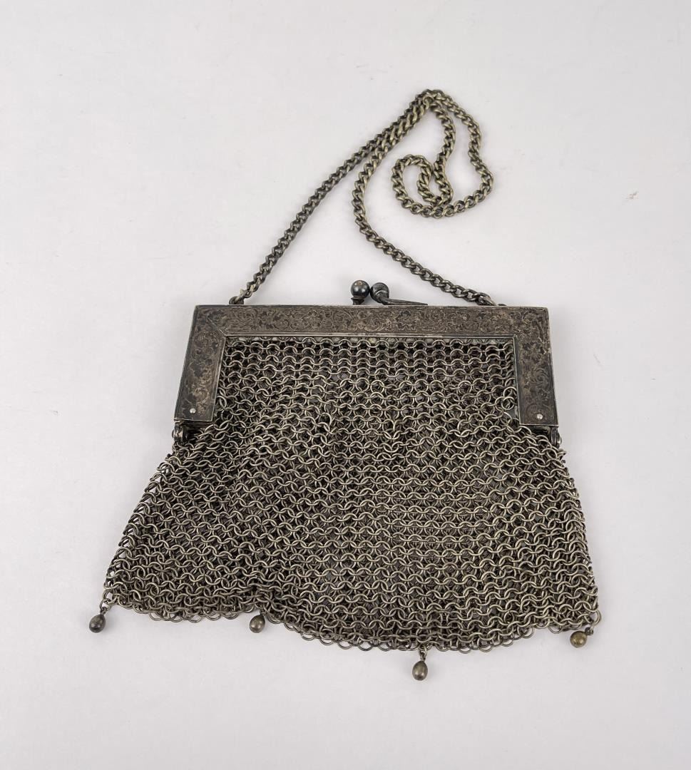 Antique Art Deco Flapper Mesh Purse