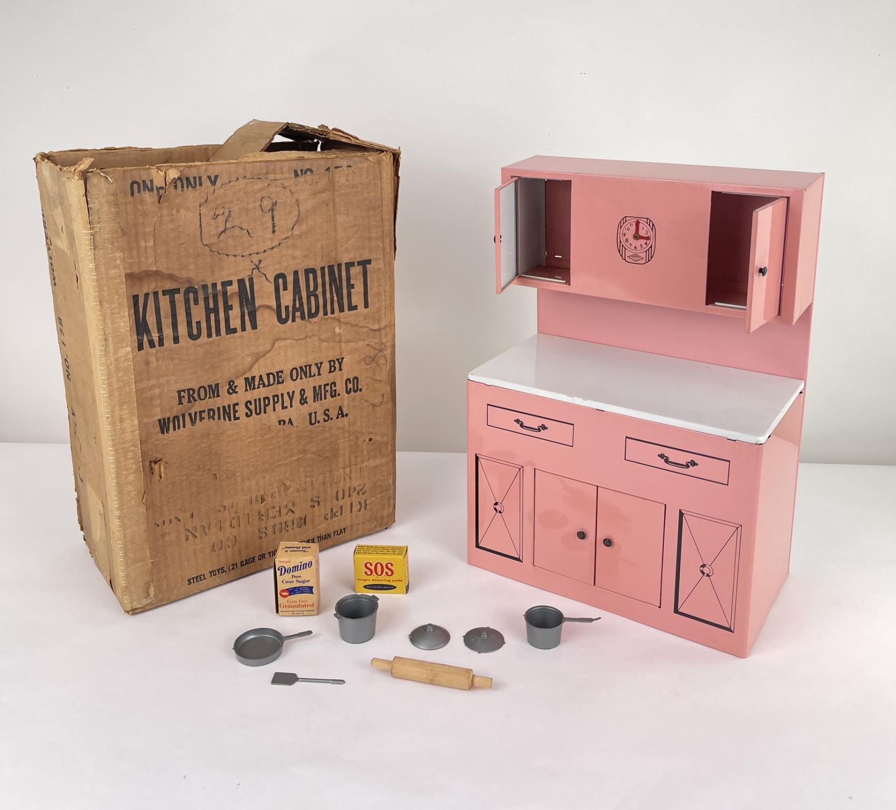 Wolverine Supply Toy Kitchen Cabinet