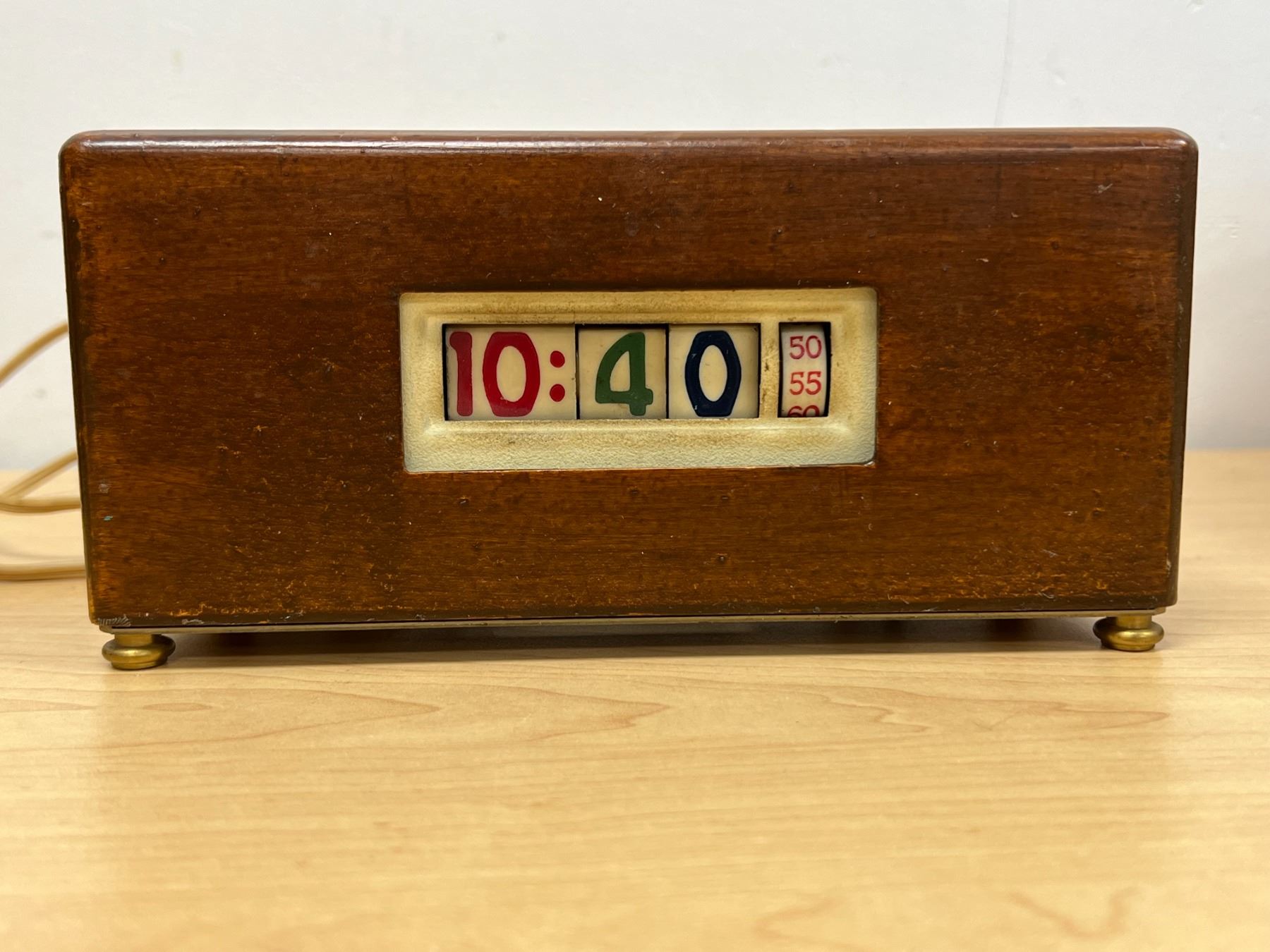 Vintage Pennwood Numechron Tymeter Electric Flip Clock Model 900