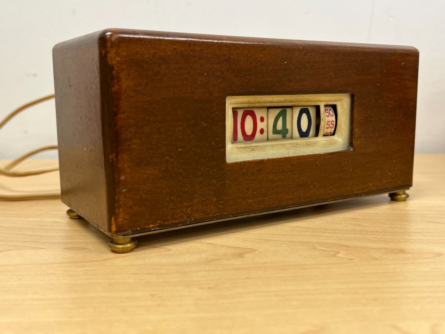 Vintage Pennwood Numechron Tymeter Electric Flip Clock Model 900