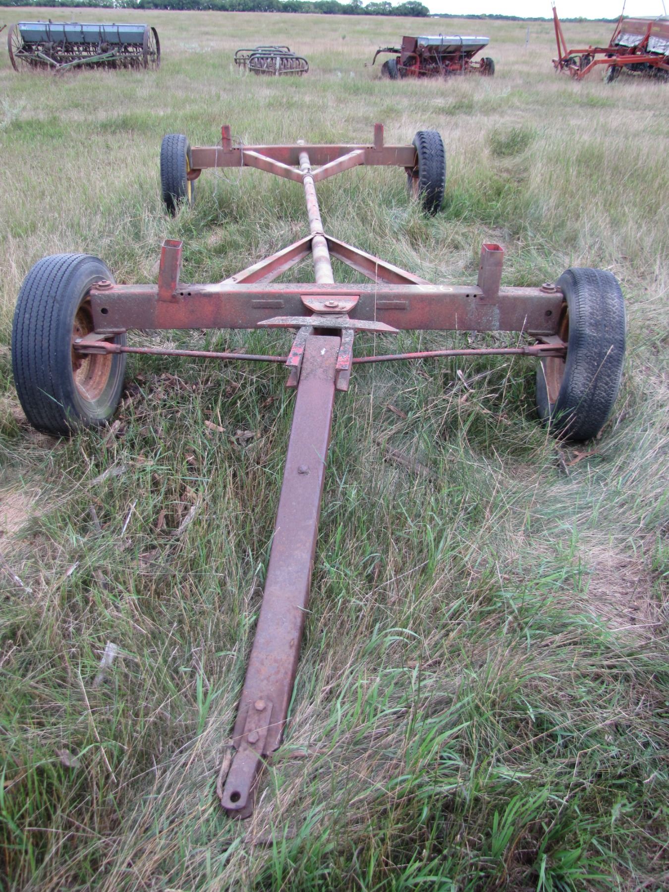 Metal frame wagon on rubber