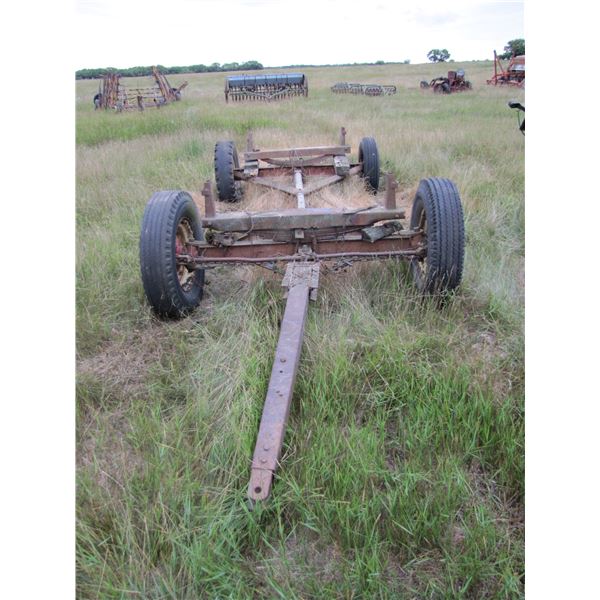 Metal frame wagon on rubber