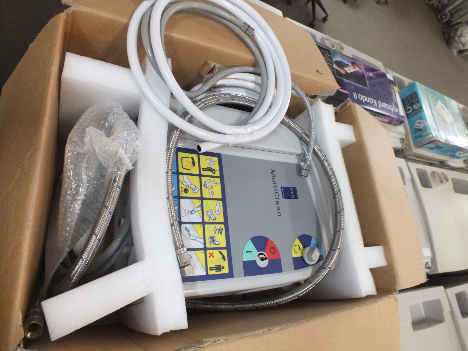 Arjo Multi Clean Dispenser