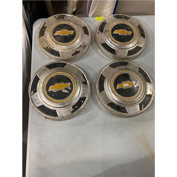 Chevy hub caps