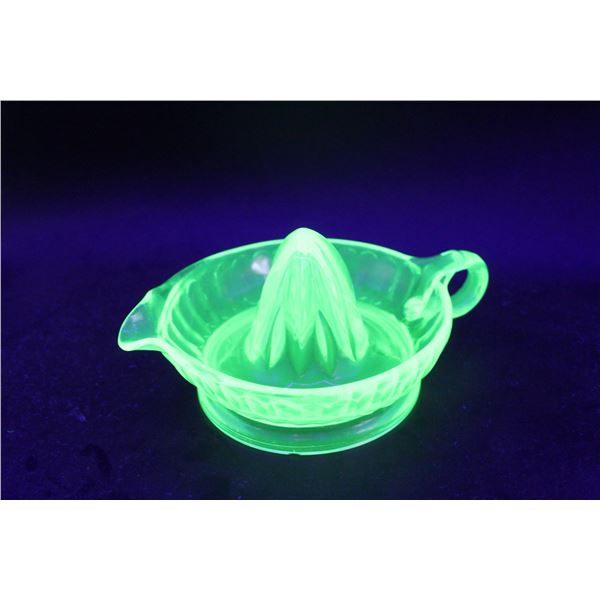 Uranium Glass Juicer Bodnarus Auctioneering