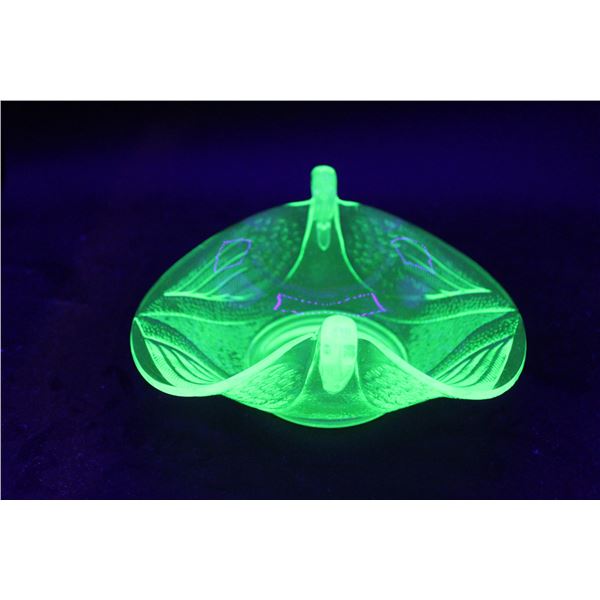 Fenton Uranium Glass Swan Dish 1930 Bodnarus Auctioneering