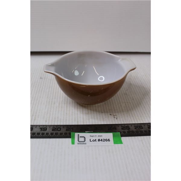 Pyrex Dish Bodnarus Auctioneering